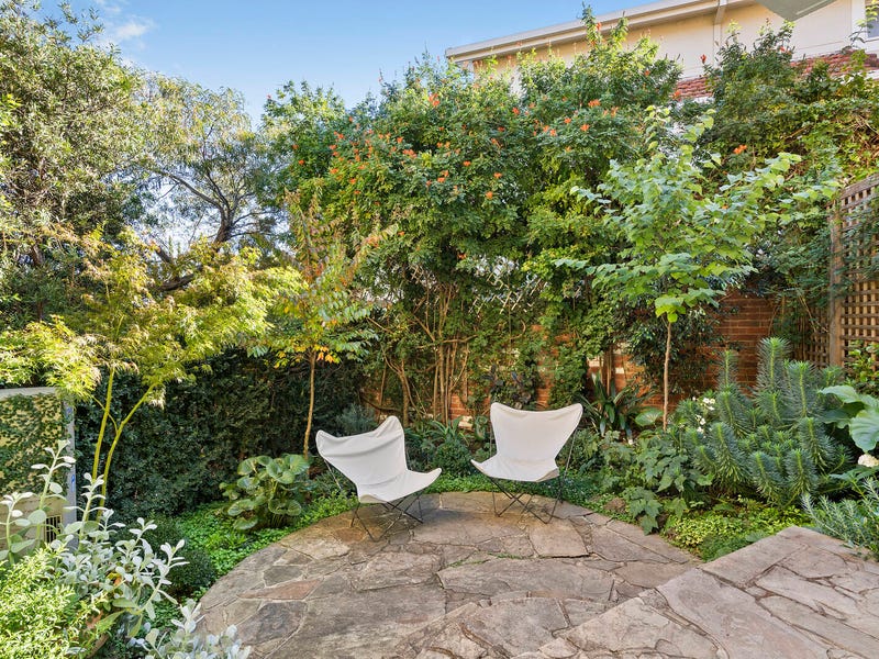 2/52 Grange Road, Toorak, Vic 3142 - Property Details