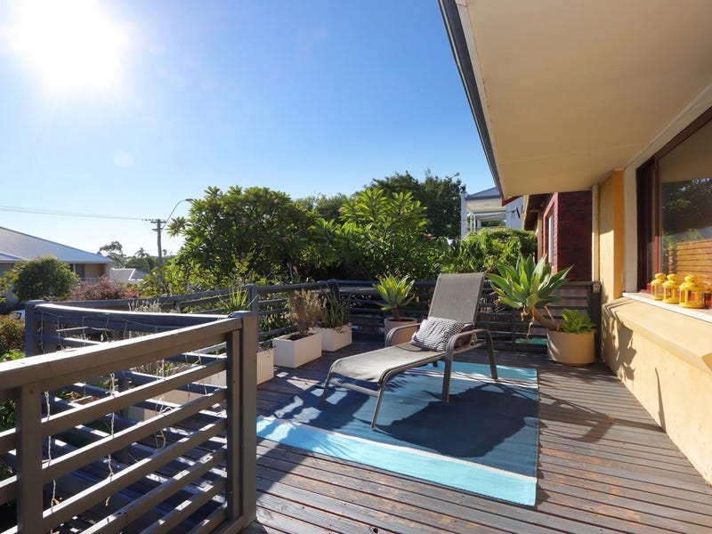 72 DUKE STREET, Scarborough, WA 6019 - Property Details