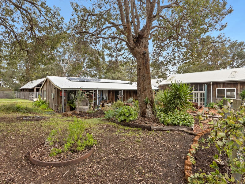 8 Keirnan Street, Whitby, WA 6123 - Property Details