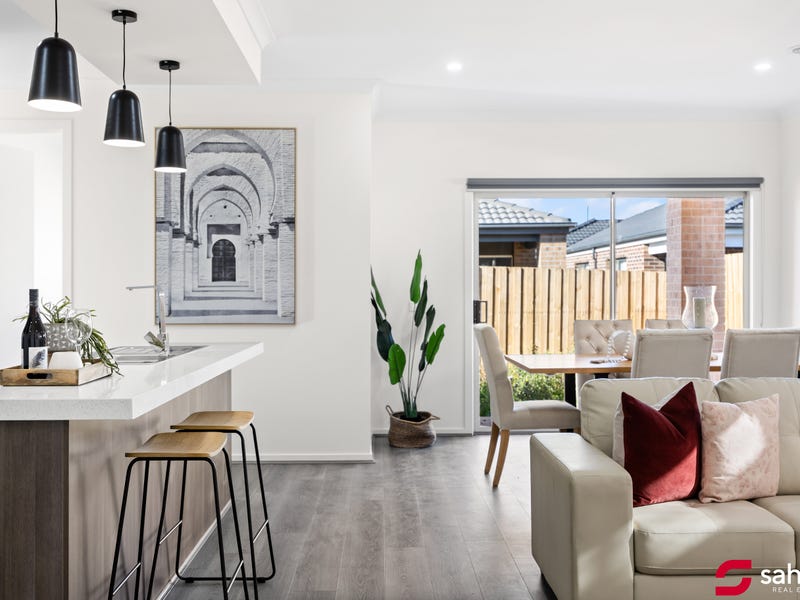 16 Dollarbird drive, Deanside, Vic 3336 - Property Details