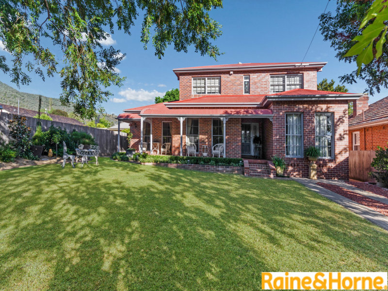 33 Roderick Street, Tamworth, NSW 2340 - Property Details