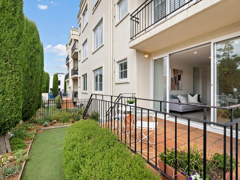 18/56 Beach Road, Hampton, Vic 3188 - Property Details