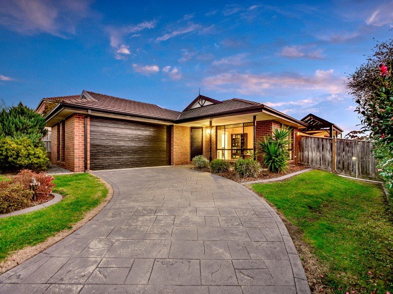 32 Huntingtower Crescent, Langwarrin, Vic 3910 - Property Details