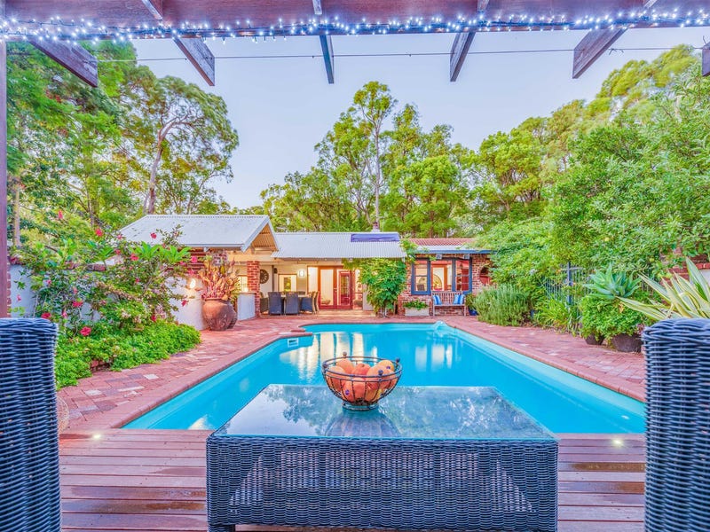 5 Calytrix Road, Roleystone, WA 6111 - Property Details