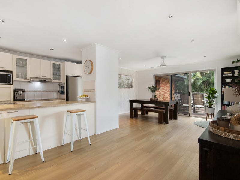 6 Willunga Place, Merrimac, Qld 4226 - Property Details