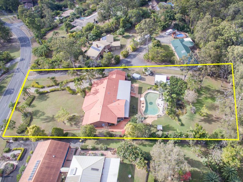32 Wallaby Drive, Mudgeeraba, Qld 4213 - Property Details