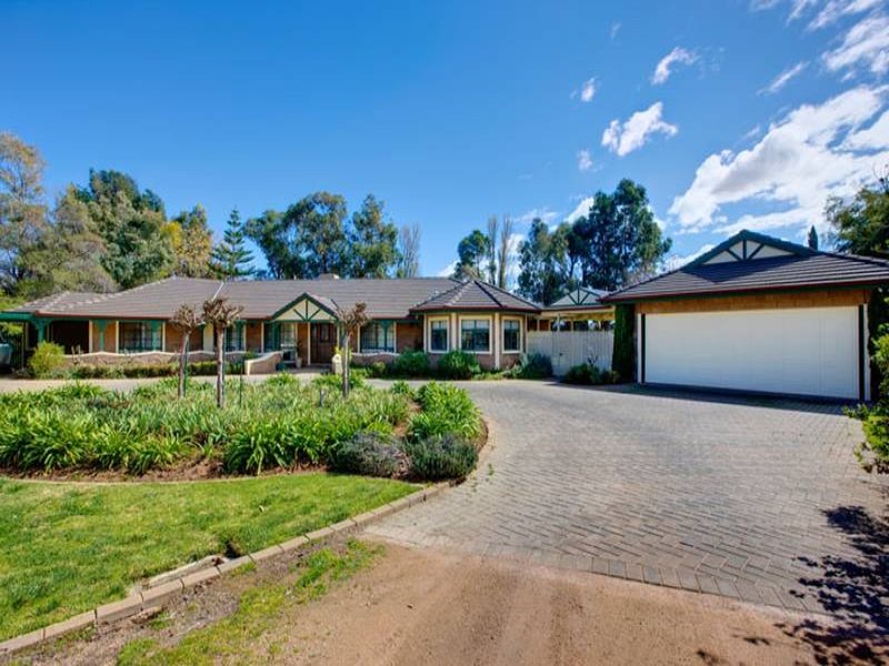 5 Highview Court, Irymple, Vic 3498 - Property Details