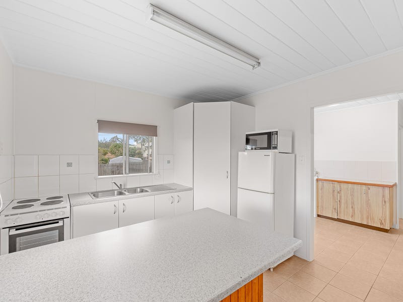 27 Raglan Street, Mount Larcom, QLD 4695 - realestate.com.au
