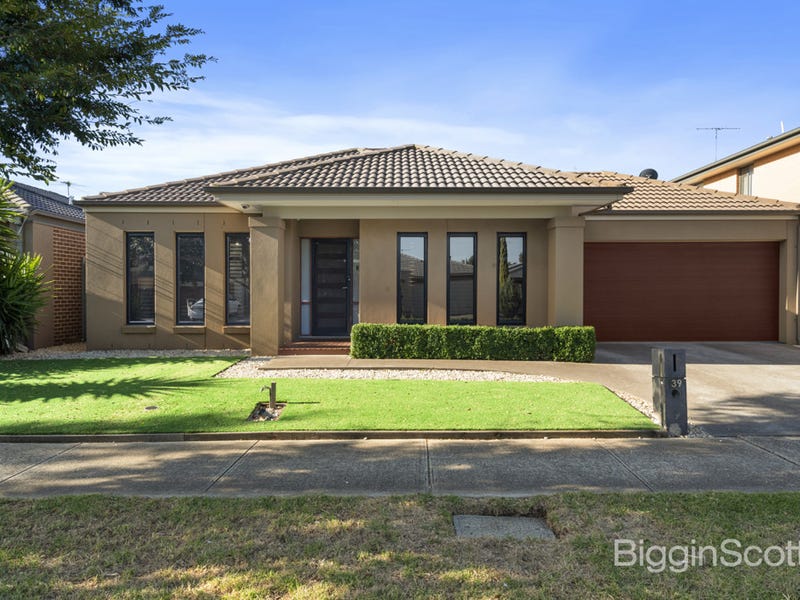 39 Lamington Drive, Tarneit, Vic 3029 - Property Details