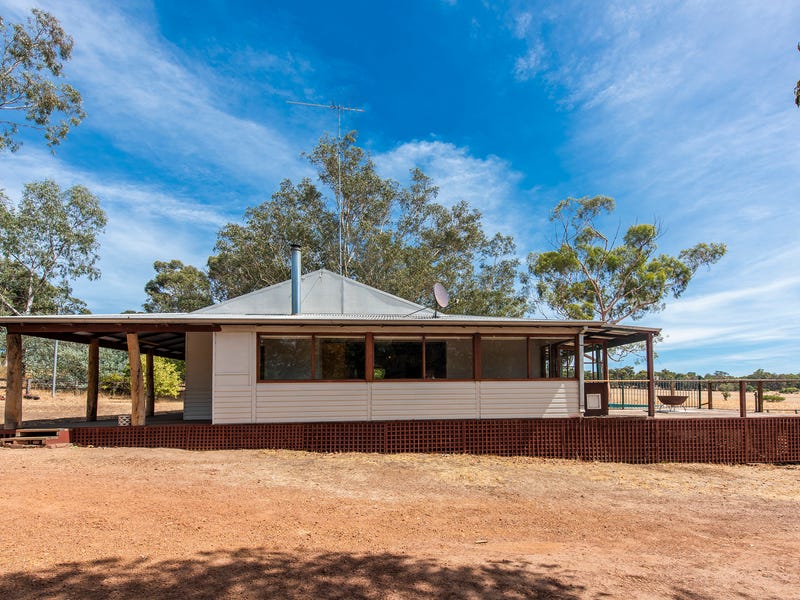 2325 Linley Valley Road, Wooroloo, WA 6558 - Property Details