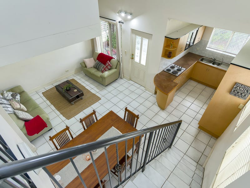 2/15 Cardross Street, Yeerongpilly, QLD 4105 - realestate.com.au