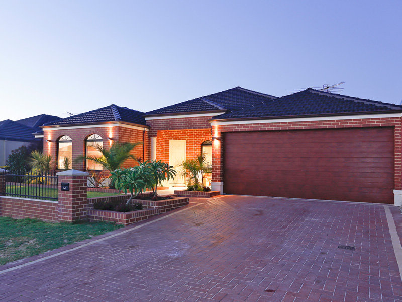 38 Hampshire Drive, Jindalee, WA 6036 - Property Details