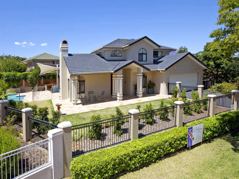 13 Troon Place, Carindale, Qld 4152 - Property Details