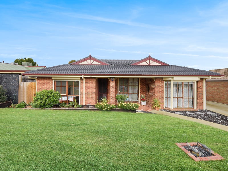 1/61 Homestead Road, Berwick, Vic 3806 - Property Details