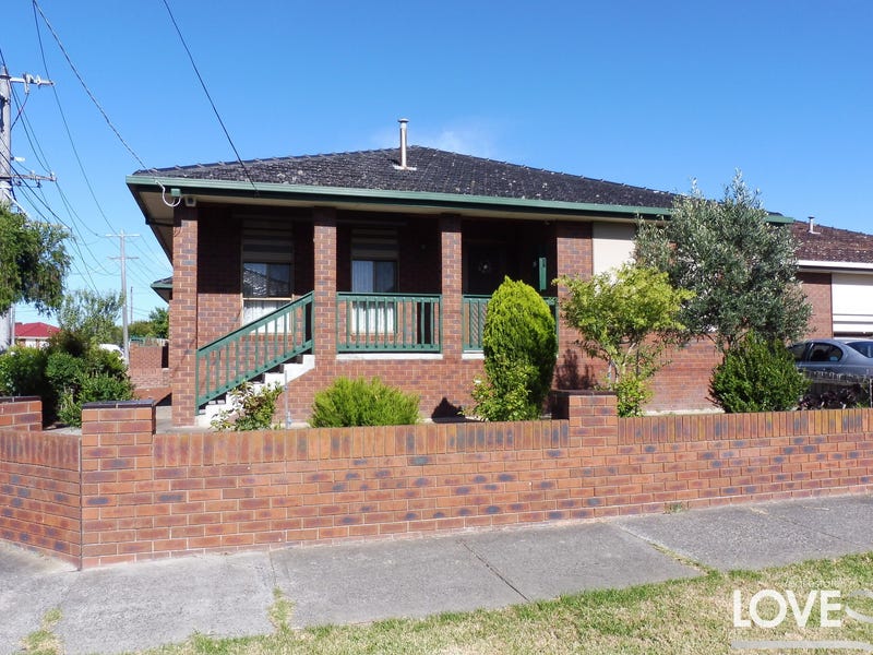 35 Stonehaven Drive, Thomastown, VIC 3074 - realestate.com.au