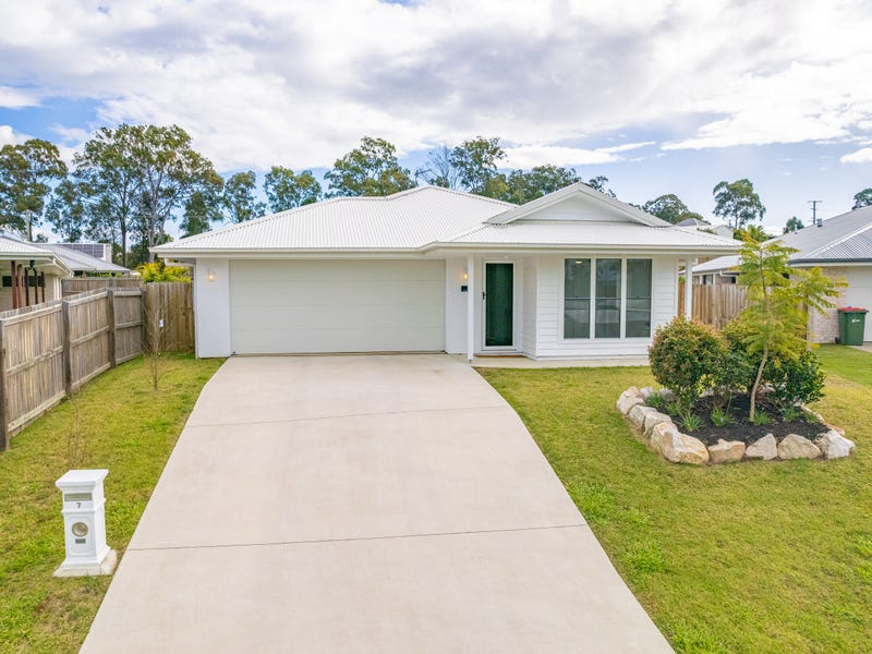 7 Evelyn Road, Southside, QLD 4570 - realestate.com.au