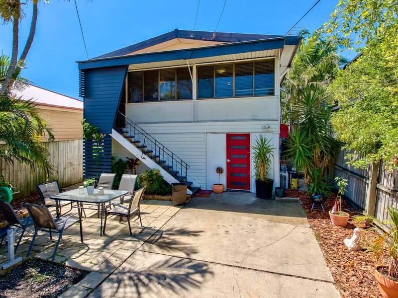 327 Hawthorne Road, Hawthorne, Qld 4171 - Property Details