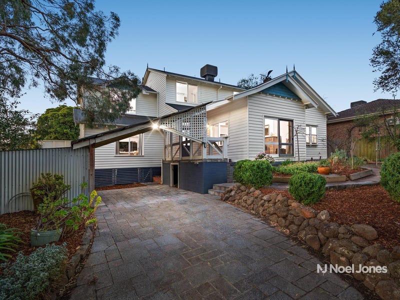 4 Lunar Crescent, Vermont, Vic 3133 - Property Details