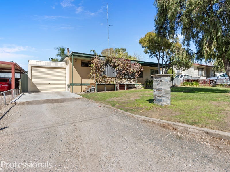 13 Pattullo Avenue, Clare, SA 5453 - Property Details