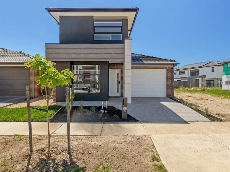 163 Carnival Boulevard, Berwick, VIC 3806 - realestate.com.au