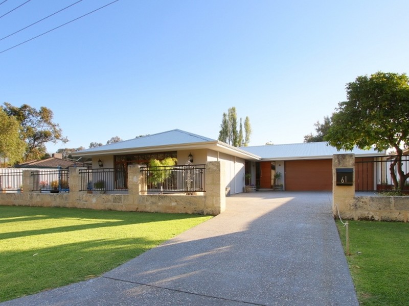 61 Parkside Drive, Thornlie, WA 6108 - realestate.com.au
