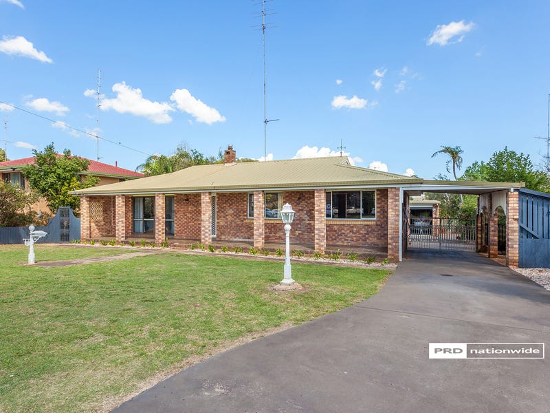 11 Gunn Street, Kearneys Spring, QLD 4350 - realestate.com.au