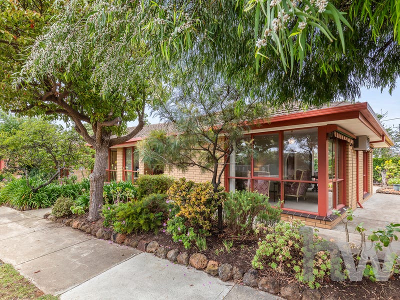 1 Maramba Avenue, Grovedale, Vic 3216 - Property Details