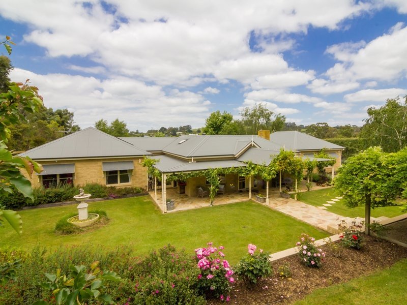 38 Fairway Drive, Drouin, Vic 3818 - Property Details