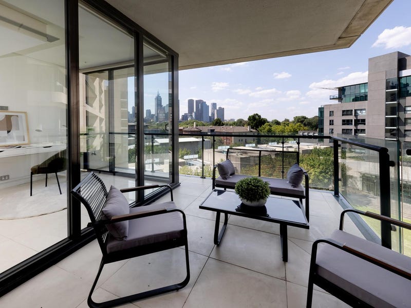 607/250 St Kilda Road, Southbank, Vic 3006 - Property Details