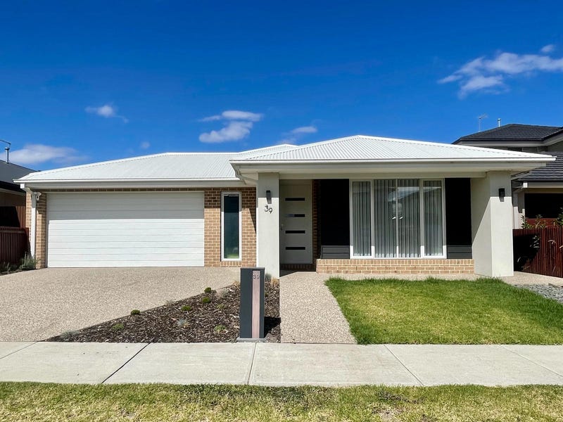 39 Meyer Cres, Clyde North, VIC 3978 - realestate.com.au