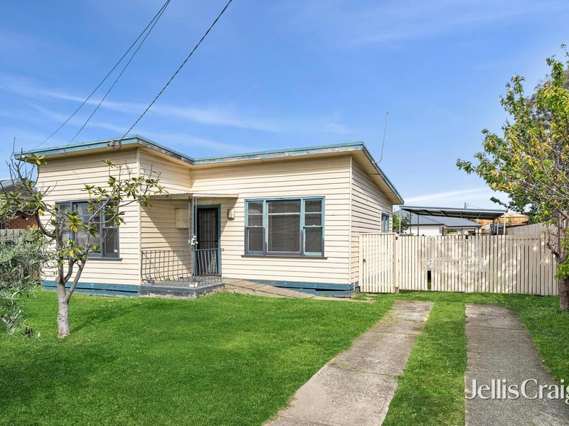 8 Johnston Avenue, Newcomb, Vic 3219 - Property Details