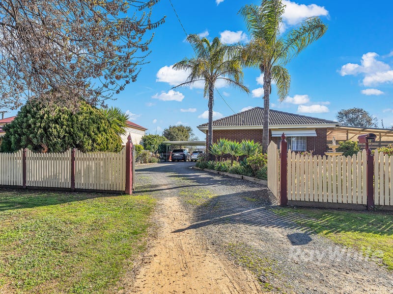 72 Ramsay Street, Rochester, Vic 3561 - Property Details