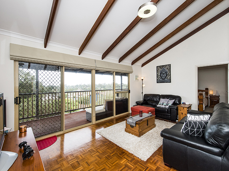 2 Lewis Place, Withers, WA 6230 - Property Details