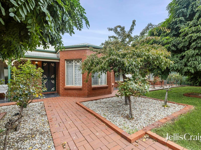 6 Gaulton Street, Castlemaine, Vic 3450 - House for Sale - realestate ...