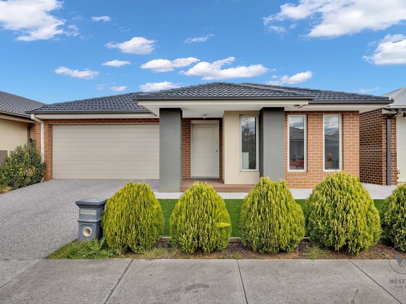 9 Bellview Drive, Rockbank, VIC 3335 - realestate.com.au