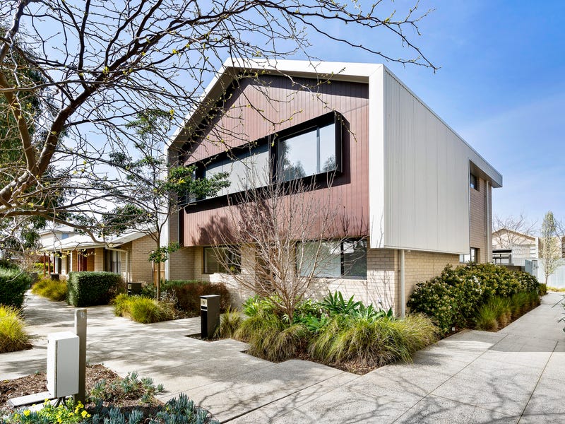 4 Strata Walk, Greenvale, Vic 3059 - Property Details