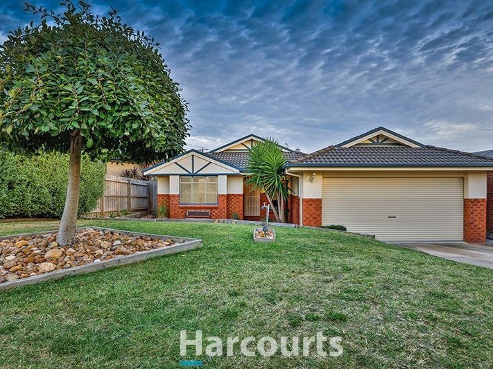 7 Jonathan Place, Pakenham, VIC 3810 - realestate.com.au