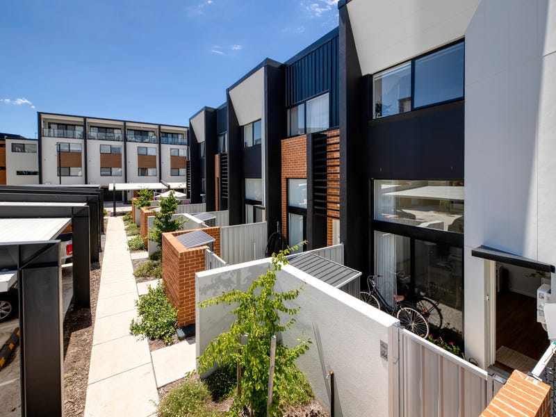 144/1 Rowland Rees Cres, Greenway, ACT 2900