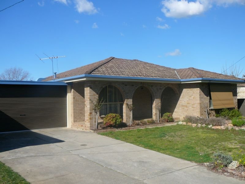 8 Ruby Road, Wodonga, Vic 3690 - Property Details