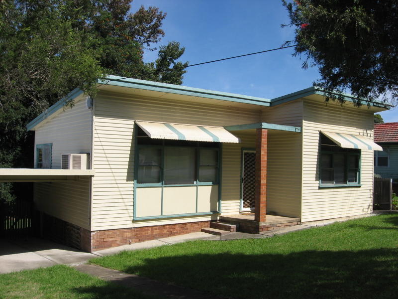 10 Calla Grove, Pendle Hill, NSW 2145 - realestate.com.au