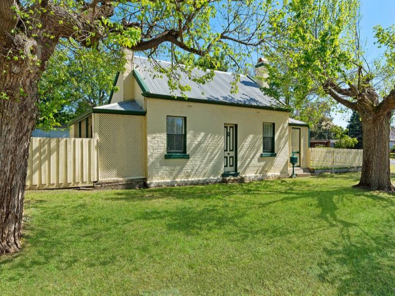24 Bridge Road, Beechworth, Vic 3747 - Property Details