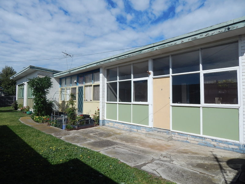 8 Embankment Grove, Chelsea, VIC 3196 - realestate.com.au