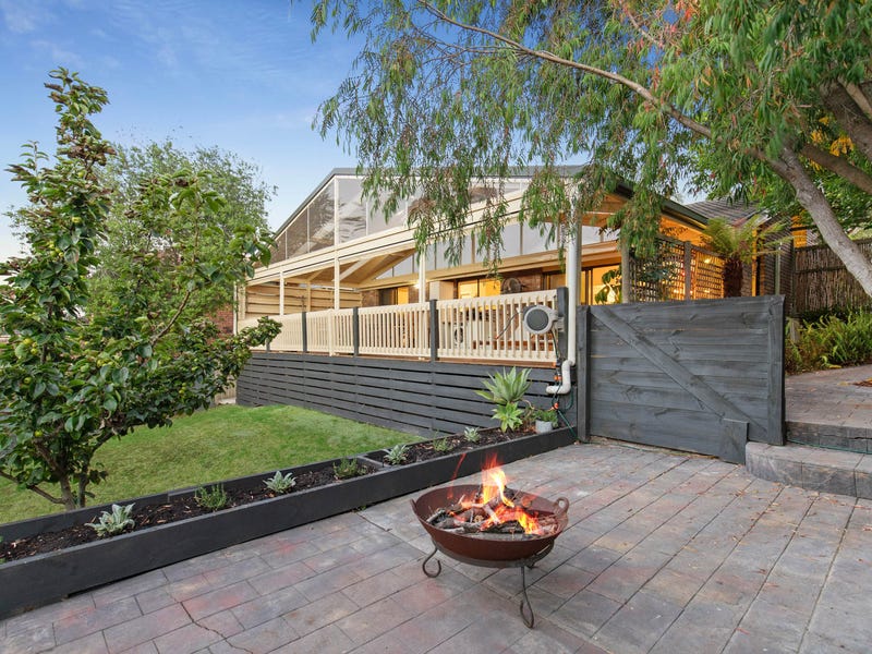 32 Willow Road, Frankston, Vic 3199 - Property Details