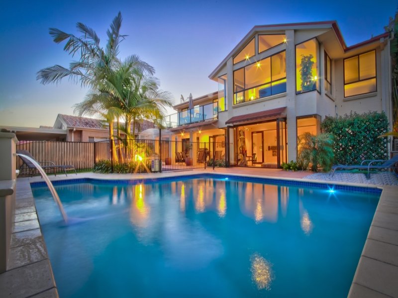 21 Bannister Drive, Erina, NSW 2250 - Property Details