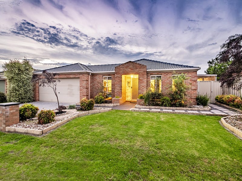 3 Seacombe Place, Cranbourne, Vic 3977 - Property Details