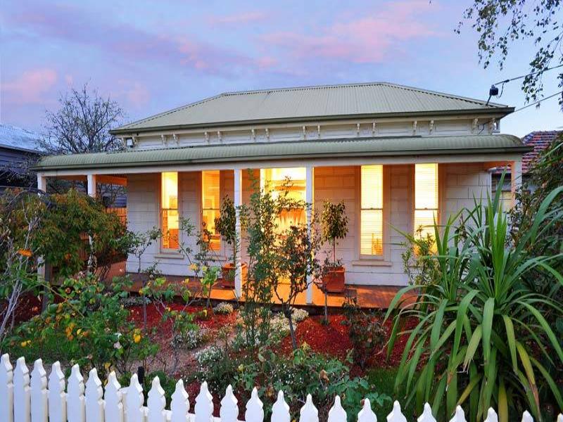 33 Alexander Street, Seddon, Vic 3011 - Property Details
