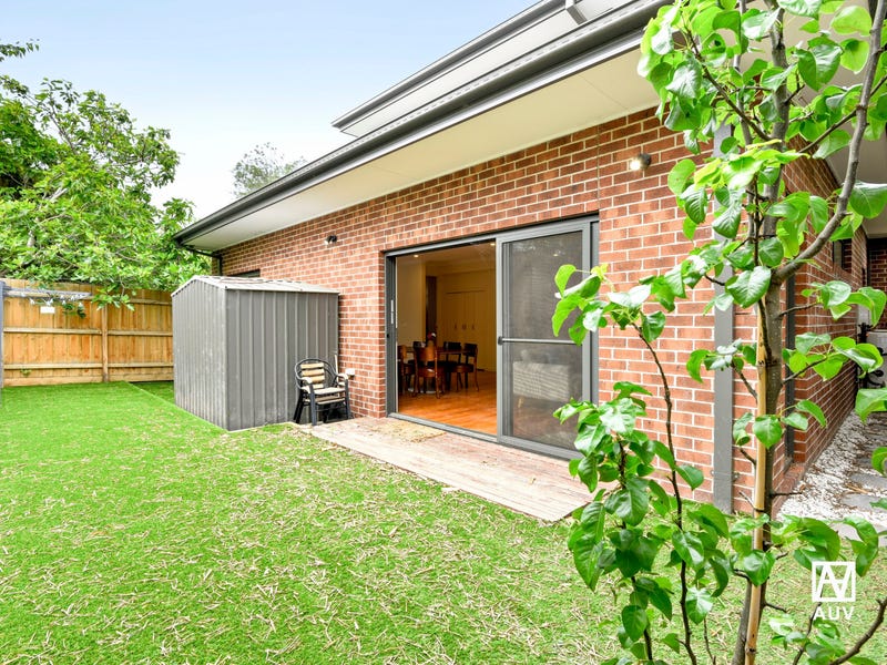4/10 Howe Street, Murrumbeena, Vic 3163 - Property Details