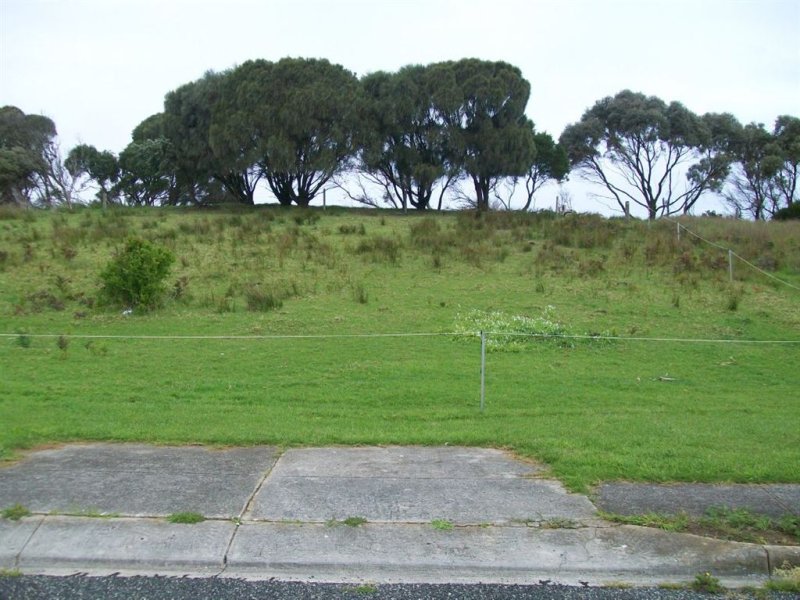 10 Ross Avenue, Currie, TAS 7256 - realestate.com.au