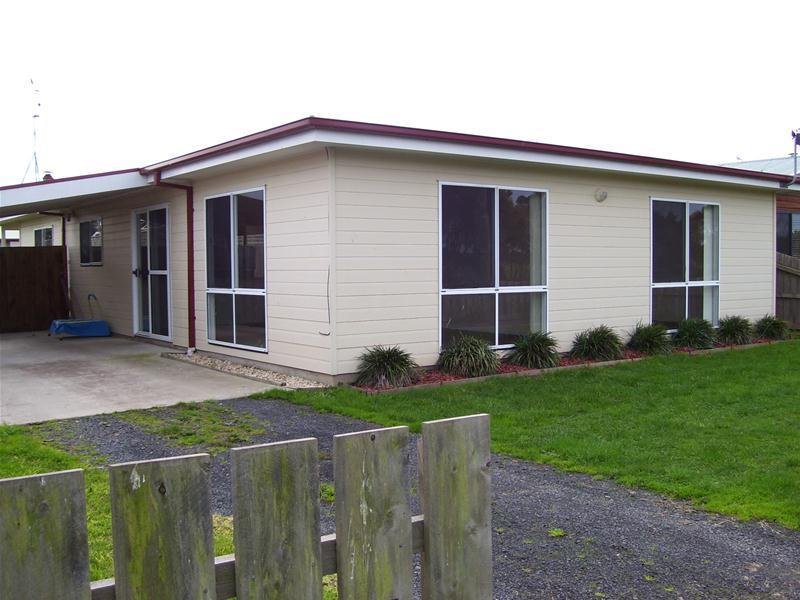 10 Price Street, Dalyston, Vic 3992 - Property Details