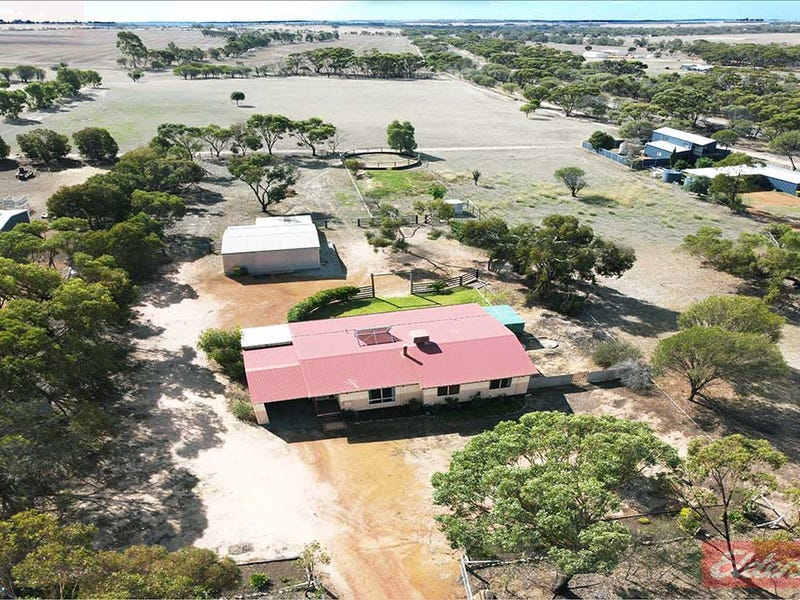 10 Beeston Street, Cuballing, WA 6311 - Property Details